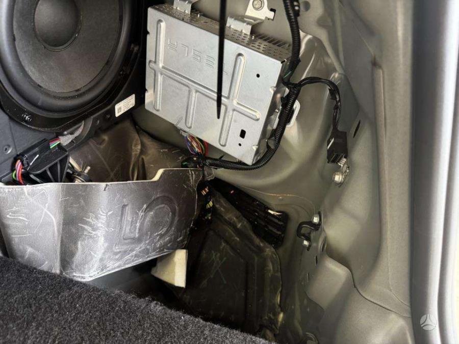 Melns Tesla Model Y 2024 Radviliškis, ar dzinēja tilpumu 0.00 L un nobraukumu 67 tūkst. km par 24744 €, foto 29 vietnē AUTOMOTO.COM.LV