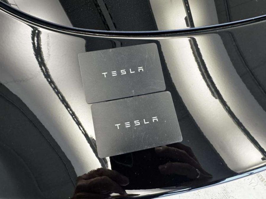Melns Tesla Model Y 2024 Radviliškis, ar dzinēja tilpumu 0.00 L un nobraukumu 67 tūkst. km par 24744 €, foto 35 vietnē AUTOMOTO.COM.LV