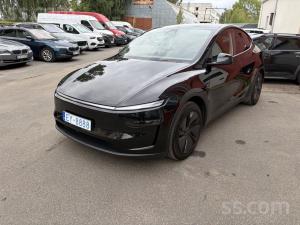 Черный Тесла Модель Y 2025 в Рига, объемом двигателя 0.00 л и пробегом 14 тыс. км за 48800 €, фото  на AUTOMOTO.COM.LV
