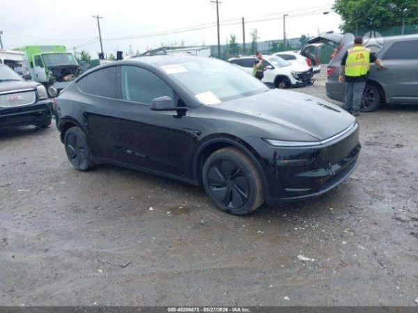 Black Tesla Model Y 2026 in Klaipeda, with an engine capacity of 0.00 L and mileage of 17 thousand km for 18950 €, photo 1 on AUTOMOTO.COM.LV