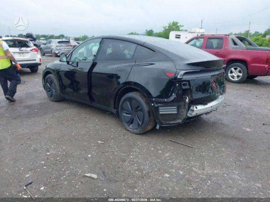 Melns Tesla Model Y 2026 Klaipėda, ar dzinēja tilpumu 0.00 L un nobraukumu 17 tūkst. km par 18950 €, foto 4 vietnē AUTOMOTO.COM.LV