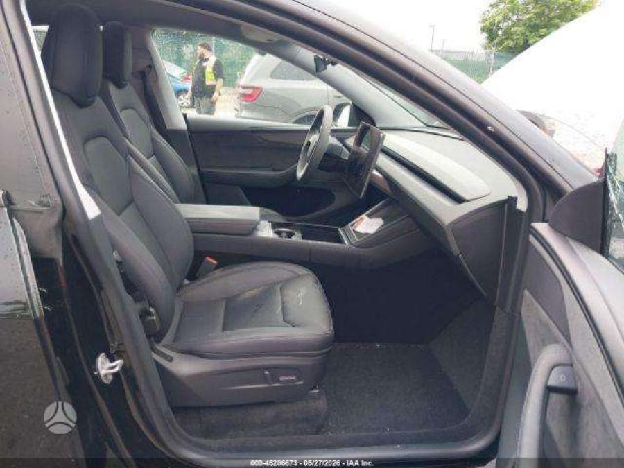 Melns Tesla Model Y 2026 Klaipėda, ar dzinēja tilpumu 0.00 L un nobraukumu 17 tūkst. km par 18950 €, foto 6 vietnē AUTOMOTO.COM.LV