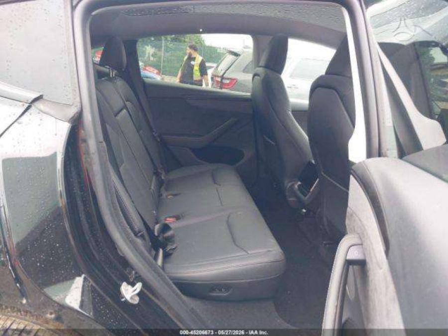 Melns Tesla Model Y 2026 Klaipėda, ar dzinēja tilpumu 0.00 L un nobraukumu 17 tūkst. km par 18950 €, foto 9 vietnē AUTOMOTO.COM.LV