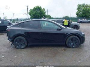 Melns Tesla Model Y 2026 Klaipėda, ar dzinēja tilpumu 0.00 L un nobraukumu 17 tūkst. km par 18950 €, foto 14 vietnē AUTOMOTO.COM.LV