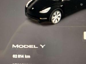 Black Tesla Model Y 2022 in Kaunas, with an engine capacity of 0.00 L and mileage of 62 thousand km for 17700 €, photo 22 on AUTOMOTO.COM.LV