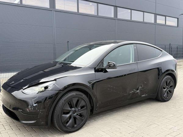 Melns Tesla Model Y 2022 Kauņa, ar dzinēja tilpumu 0.00 L un nobraukumu 62 tūkst. km par 17500 €, foto 5 vietnē AUTOMOTO.COM.LV