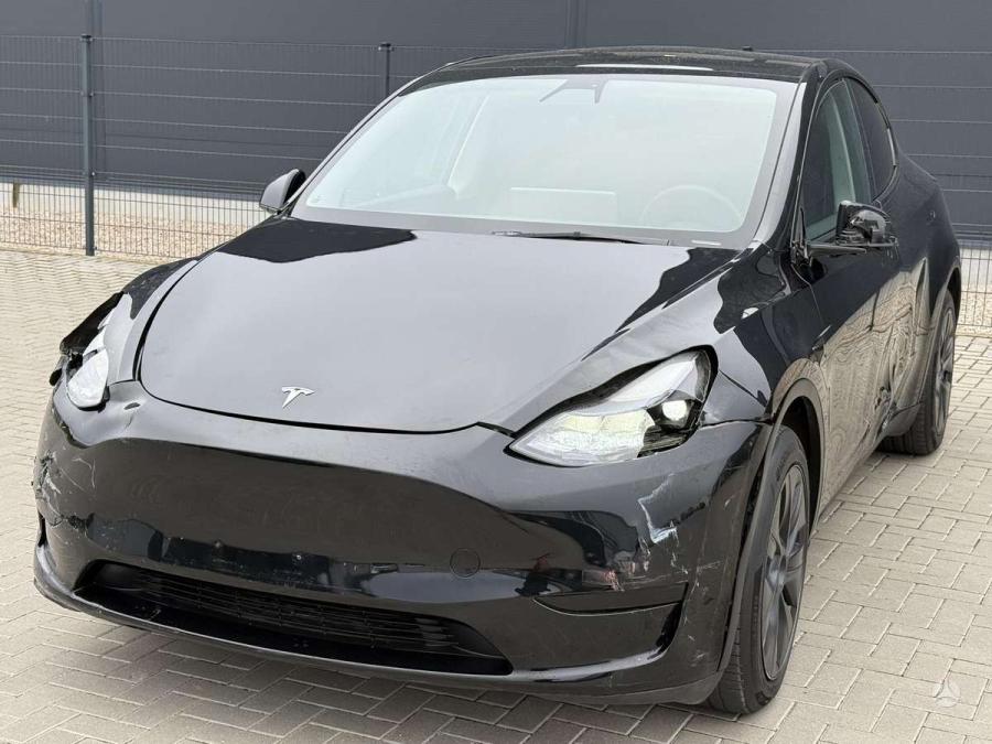 Melns Tesla Model Y 2022 Kauņa, ar dzinēja tilpumu 0.00 L un nobraukumu 62 tūkst. km par 17500 €, foto 9 vietnē AUTOMOTO.COM.LV