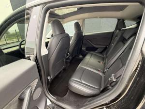 Melns Tesla Model Y 2022 Kauņa, ar dzinēja tilpumu 0.00 L un nobraukumu 62 tūkst. km par 17500 €, foto 18 vietnē AUTOMOTO.COM.LV