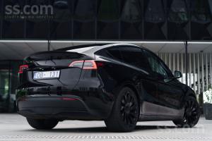 Melns Tesla Model Y 2022 Rīga, ar dzinēja tilpumu 0.00 L un nobraukumu 45 tūkst. km par 35555 €, foto 4 vietnē AUTOMOTO.COM.LV