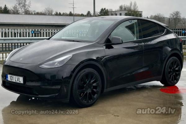Melns Tesla Model Y 2022 Tallina, ar dzinēja tilpumu 0.00 L un nobraukumu 73 tūkst. km par 33900 €, foto 3 vietnē AUTOMOTO.COM.LV