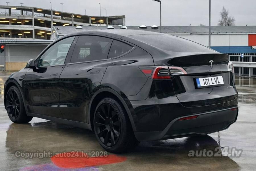 Melns Tesla Model Y 2022 Tallina, ar dzinēja tilpumu 0.00 L un nobraukumu 73 tūkst. km par 33900 €, foto 5 vietnē AUTOMOTO.COM.LV