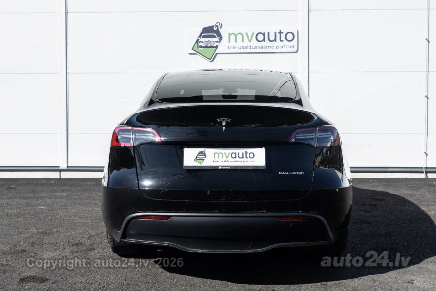 Black Tesla Model Y 2022 in Tallinn, with an engine capacity of 0.00 L and mileage of 73 thousand km for 31990 €, photo 8 on AUTOMOTO.COM.LV