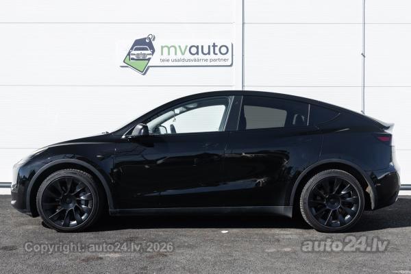 Black Tesla Model Y 2022 in Tallinn, with an engine capacity of 0.00 L and mileage of 73 thousand km for 31990 €, photo 10 on AUTOMOTO.COM.LV
