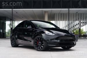 Melns Tesla Model Y 2022 Rīga, ar dzinēja tilpumu 0.00 L un nobraukumu 40 tūkst. km par 34800 €, foto  vietnē AUTOMOTO.COM.LV