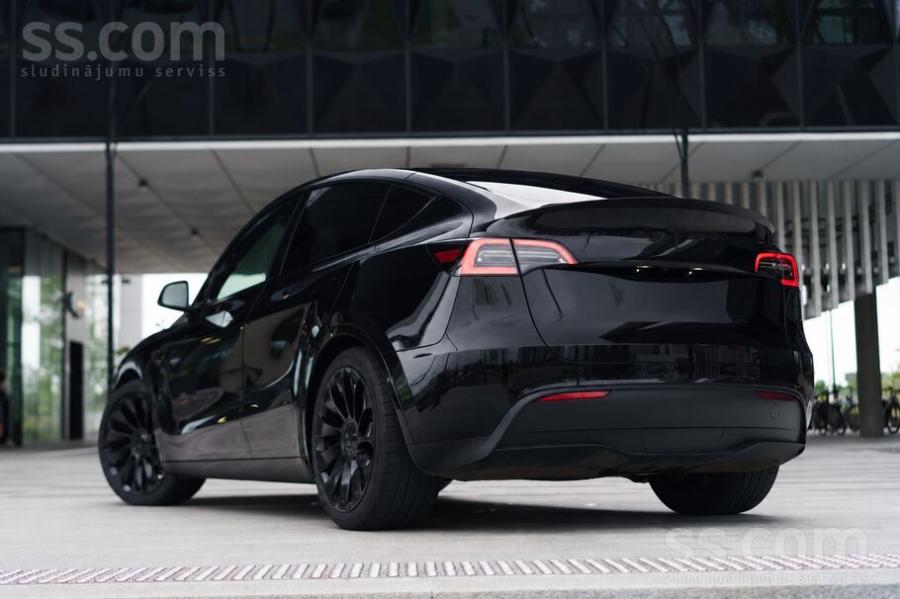 Melns Tesla Model Y 2022 Rīga, ar dzinēja tilpumu 0.00 L un nobraukumu 40 tūkst. km par 34800 €, foto 4 vietnē AUTOMOTO.COM.LV