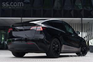 Melns Tesla Model Y 2022 Rīga, ar dzinēja tilpumu 0.00 L un nobraukumu 40 tūkst. km par 34800 €, foto 5 vietnē AUTOMOTO.COM.LV