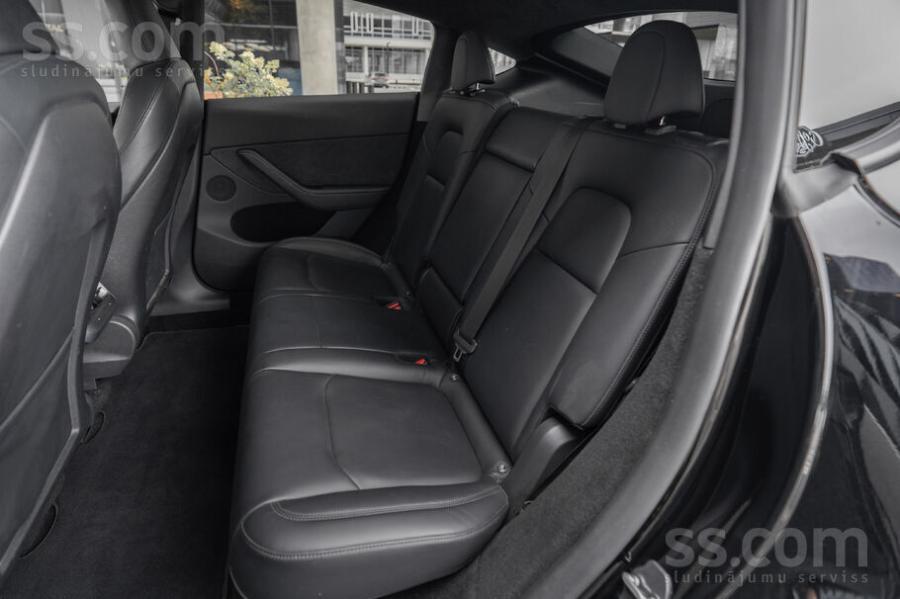 Melns Tesla Model Y 2022 Rīga, ar dzinēja tilpumu 0.00 L un nobraukumu 40 tūkst. km par 34800 €, foto 14 vietnē AUTOMOTO.COM.LV