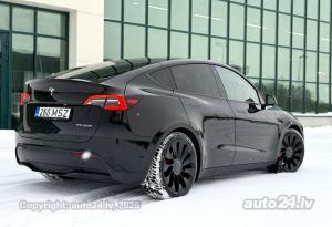 Black Tesla Model Y 2023 in Tallinn, with an engine capacity of 0.00 L and mileage of 65 thousand km for 36500 €, photo 6 on AUTOMOTO.COM.LV
