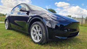 Melns Tesla Model Y 2023 Kaišiadorys, ar dzinēja tilpumu 0.00 L un nobraukumu 54 tūkst. km par 27900 €, foto  vietnē AUTOMOTO.COM.LV