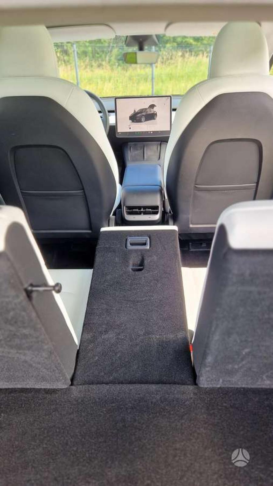 Black Tesla Model Y 2023 in Kaisiadorys, with an engine capacity of 0.00 L and mileage of 54 thousand km for 27900 €, photo 17 on AUTOMOTO.COM.LV