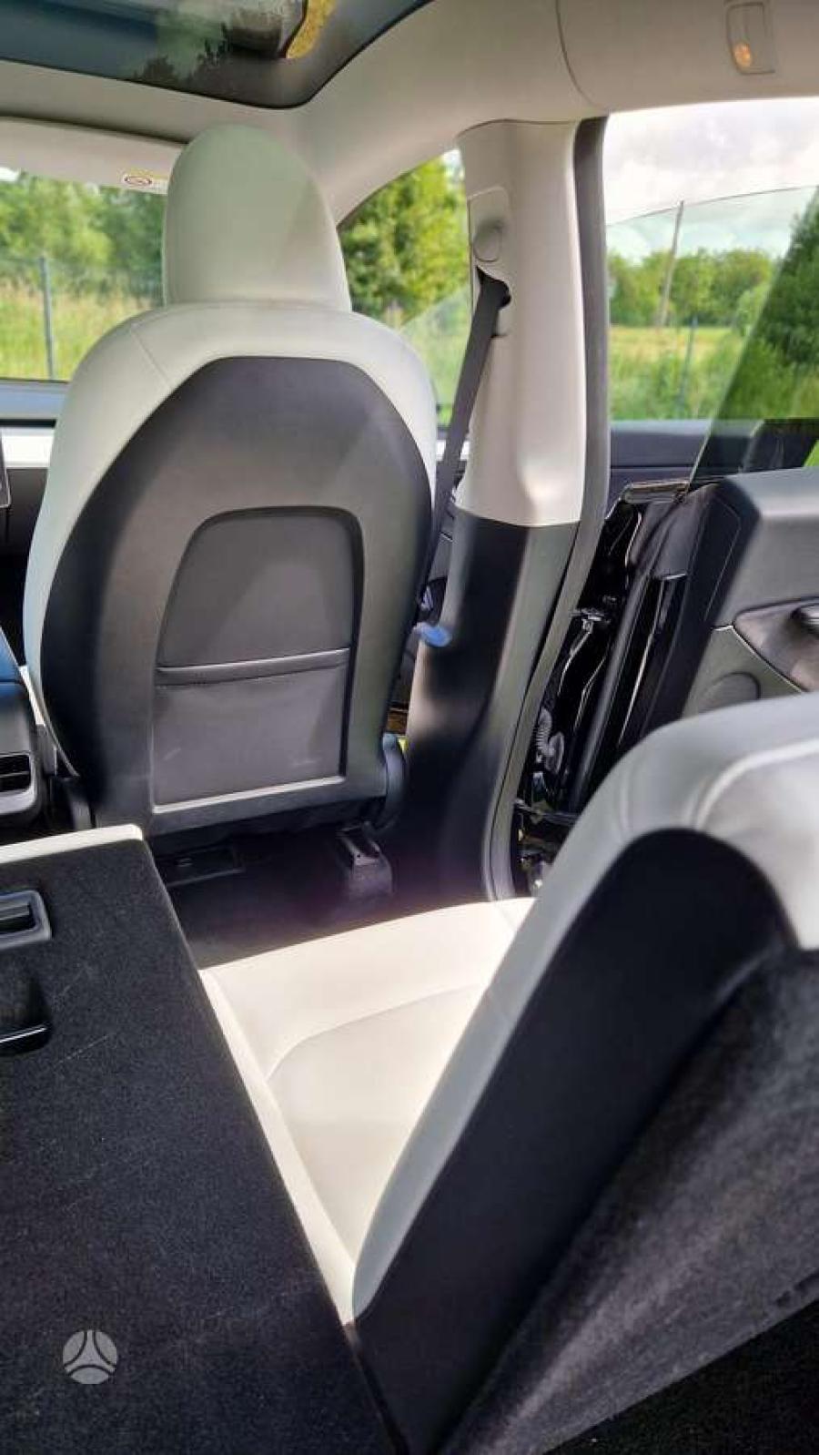 Black Tesla Model Y 2023 in Kaisiadorys, with an engine capacity of 0.00 L and mileage of 54 thousand km for 27900 €, photo 20 on AUTOMOTO.COM.LV