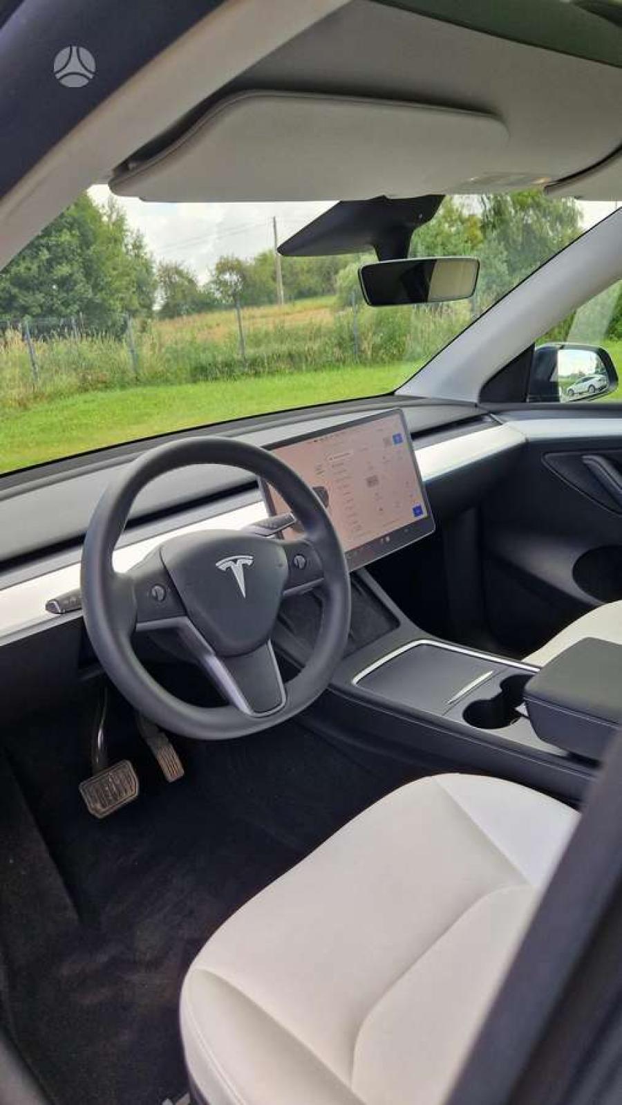 Black Tesla Model Y 2023 in Kaisiadorys, with an engine capacity of 0.00 L and mileage of 54 thousand km for 27900 €, photo 21 on AUTOMOTO.COM.LV