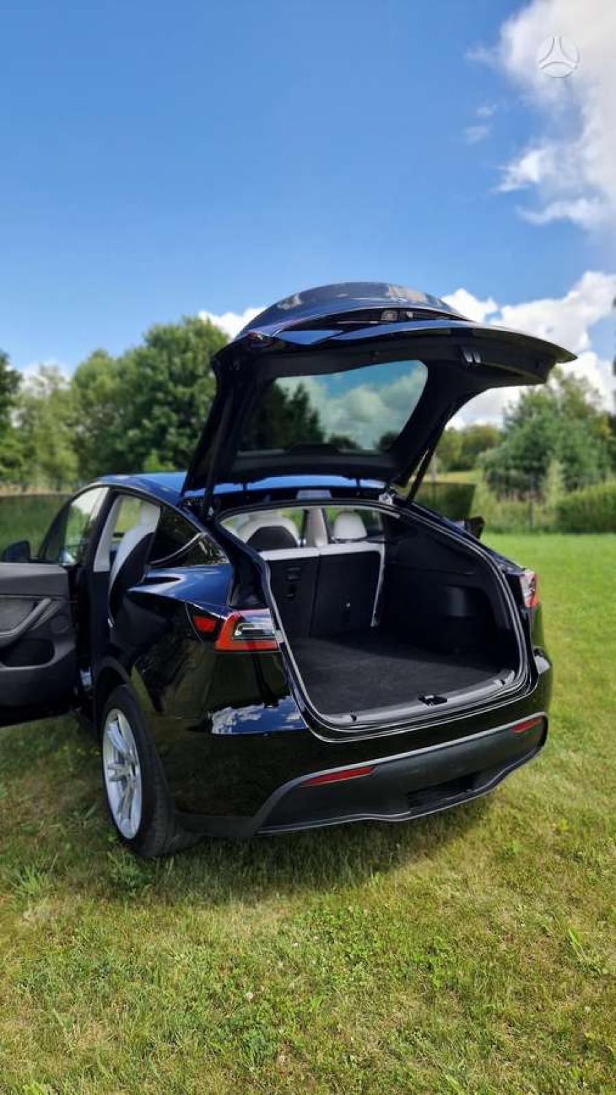 Black Tesla Model Y 2023 in Kaisiadorys, with an engine capacity of 0.00 L and mileage of 54 thousand km for 27900 €, photo 25 on AUTOMOTO.COM.LV