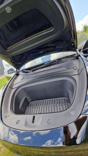 Black Tesla Model Y 2023 in Kaisiadorys, with an engine capacity of 0.00 L and mileage of 54 thousand km for 27900 €, photo 30 on AUTOMOTO.COM.LV