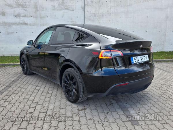 Melns Tesla Model Y 2021 Viljandi, ar dzinēja tilpumu 0.00 L un nobraukumu 88 tūkst. km par 32500 €, foto 5 vietnē AUTOMOTO.COM.LV