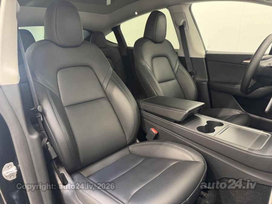 Melns Tesla Model Y 2022 Tallina, ar dzinēja tilpumu 0.00 L un nobraukumu 46 tūkst. km par 36900 €, foto 13 vietnē AUTOMOTO.COM.LV