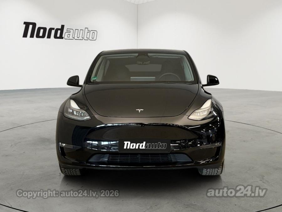 Black Tesla Model Y 2022 in Tallinn, with an engine capacity of 0.00 L and mileage of 76 thousand km for 37900 €, photo 4 on AUTOMOTO.COM.LV