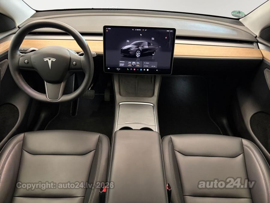 Black Tesla Model Y 2022 in Tallinn, with an engine capacity of 0.00 L and mileage of 76 thousand km for 37900 €, photo 8 on AUTOMOTO.COM.LV