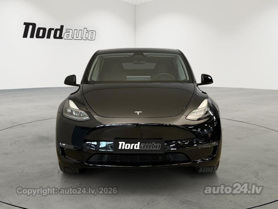 Black Tesla Model Y 2022 in Tallinn, with an engine capacity of 0.00 L and mileage of 36 thousand km for 38900 €, photo 4 on AUTOMOTO.COM.LV