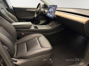 Black Tesla Model Y 2022 in Tallinn, with an engine capacity of 0.00 L and mileage of 36 thousand km for 38900 €, photo 8 on AUTOMOTO.COM.LV