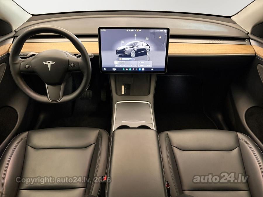 Black Tesla Model Y 2022 in Tallinn, with an engine capacity of 0.00 L and mileage of 36 thousand km for 38900 €, photo 10 on AUTOMOTO.COM.LV