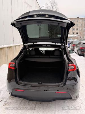 Melns Tesla Model Y 2023 Tallina, ar dzinēja tilpumu 0.00 L un nobraukumu 39 tūkst. km par 39990 €, foto 4 vietnē AUTOMOTO.COM.LV