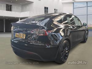 Melns Tesla Model Y 2023 Tallina, ar dzinēja tilpumu 0.00 L un nobraukumu 82 tūkst. km par 34800 €, foto 2 vietnē AUTOMOTO.COM.LV
