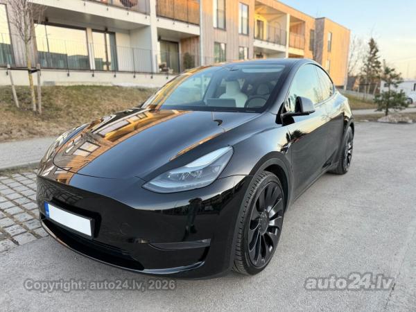 Melns Tesla Model Y 2023 Tallina, ar dzinēja tilpumu 0.00 L un nobraukumu 82 tūkst. km par 34800 €, foto 2 vietnē AUTOMOTO.COM.LV