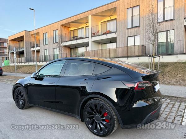 Melns Tesla Model Y 2023 Tallina, ar dzinēja tilpumu 0.00 L un nobraukumu 82 tūkst. km par 34800 €, foto 6 vietnē AUTOMOTO.COM.LV