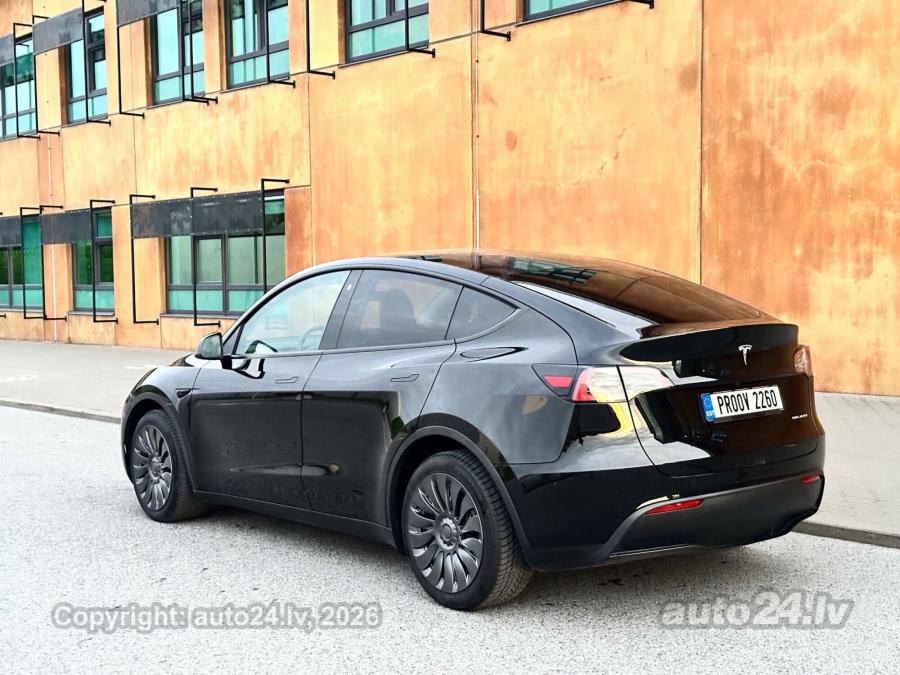 Melns Tesla Model Y 2023 Tallina, ar dzinēja tilpumu 0.00 L un nobraukumu 95 tūkst. km par 34800 €, foto 4 vietnē AUTOMOTO.COM.LV