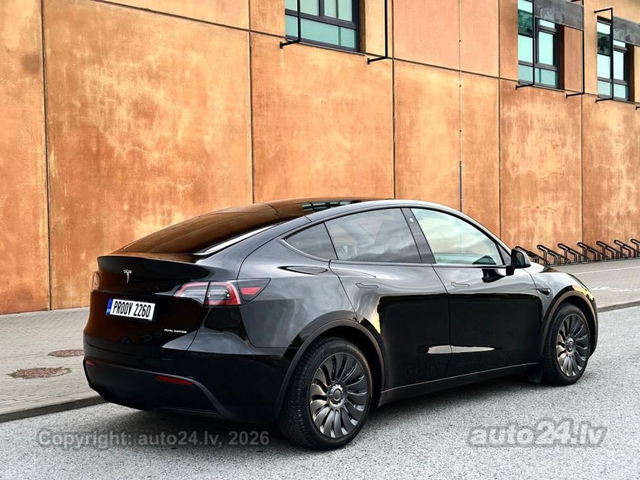 Melns Tesla Model Y 2023 Tallina, ar dzinēja tilpumu 0.00 L un nobraukumu 95 tūkst. km par 34800 €, foto 6 vietnē AUTOMOTO.COM.LV