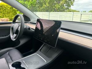 Melns Tesla Model Y 2023 Tallina, ar dzinēja tilpumu 0.00 L un nobraukumu 95 tūkst. km par 34800 €, foto 10 vietnē AUTOMOTO.COM.LV
