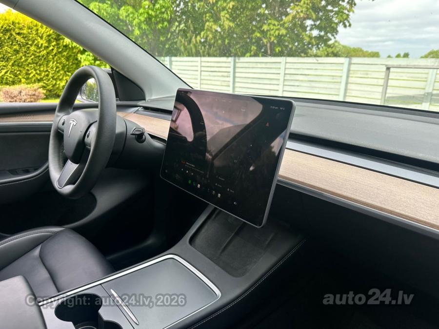 Melns Tesla Model Y 2023 Tallina, ar dzinēja tilpumu 0.00 L un nobraukumu 95 tūkst. km par 34800 €, foto 10 vietnē AUTOMOTO.COM.LV