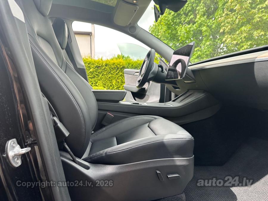 Melns Tesla Model Y 2023 Tallina, ar dzinēja tilpumu 0.00 L un nobraukumu 95 tūkst. km par 34800 €, foto 14 vietnē AUTOMOTO.COM.LV