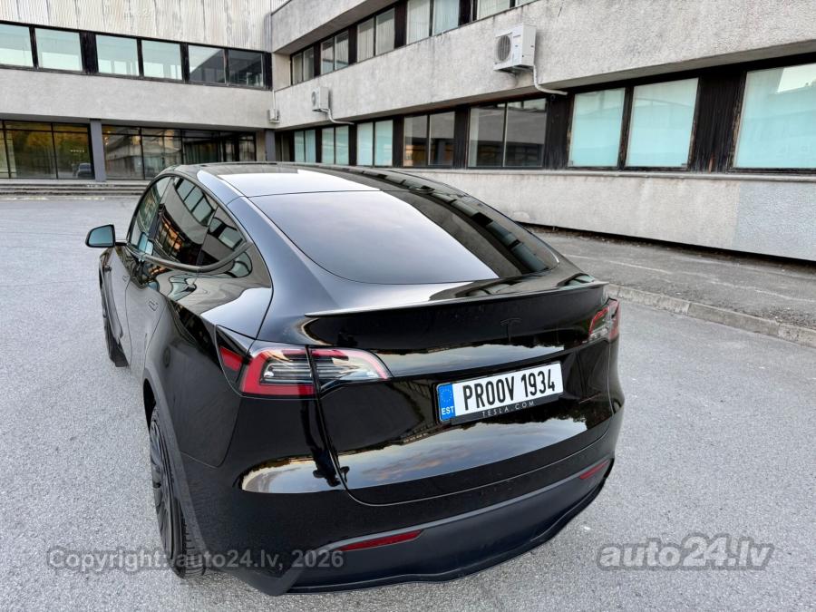 Black Tesla Model Y 2023 in Tallinn, with an engine capacity of 0.00 L and mileage of 90 thousand km for 34800 €, photo 8 on AUTOMOTO.COM.LV