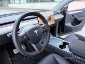 Black Tesla Model Y 2023 in Tallinn, with an engine capacity of 0.00 L and mileage of 90 thousand km for 34800 €, photo 13 on AUTOMOTO.COM.LV