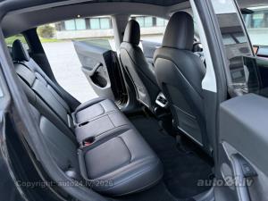 Black Tesla Model Y 2023 in Tallinn, with an engine capacity of 0.00 L and mileage of 90 thousand km for 34800 €, photo 16 on AUTOMOTO.COM.LV