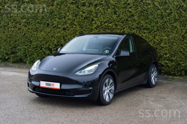 Melns Tesla Model Y 2023 Rīga, ar dzinēja tilpumu 0.00 L un nobraukumu 42 tūkst. km par 38500 €, foto 1 vietnē AUTOMOTO.COM.LV