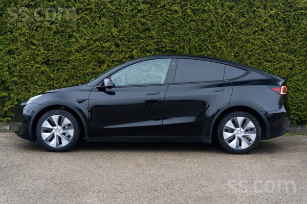 Melns Tesla Model Y 2023 Rīga, ar dzinēja tilpumu 0.00 L un nobraukumu 42 tūkst. km par 38500 €, foto 9 vietnē AUTOMOTO.COM.LV