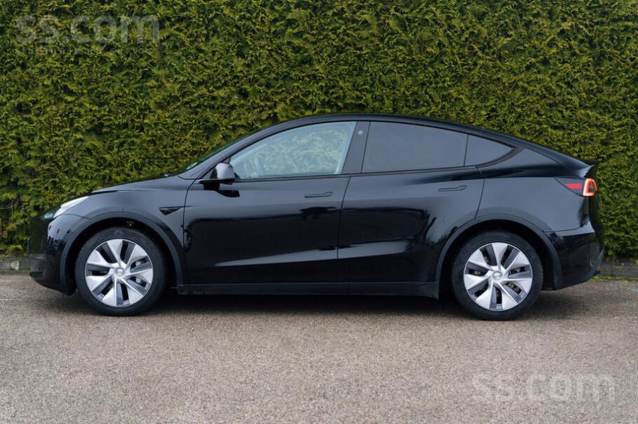 Melns Tesla Model Y 2023 Rīga, ar dzinēja tilpumu 0.00 L un nobraukumu 42 tūkst. km par 38500 €, foto 10 vietnē AUTOMOTO.COM.LV